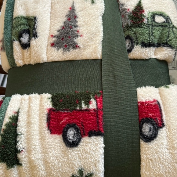 Member's Mark | Bedding | New Winter Theme Plush Cozy Throw | Poshmark